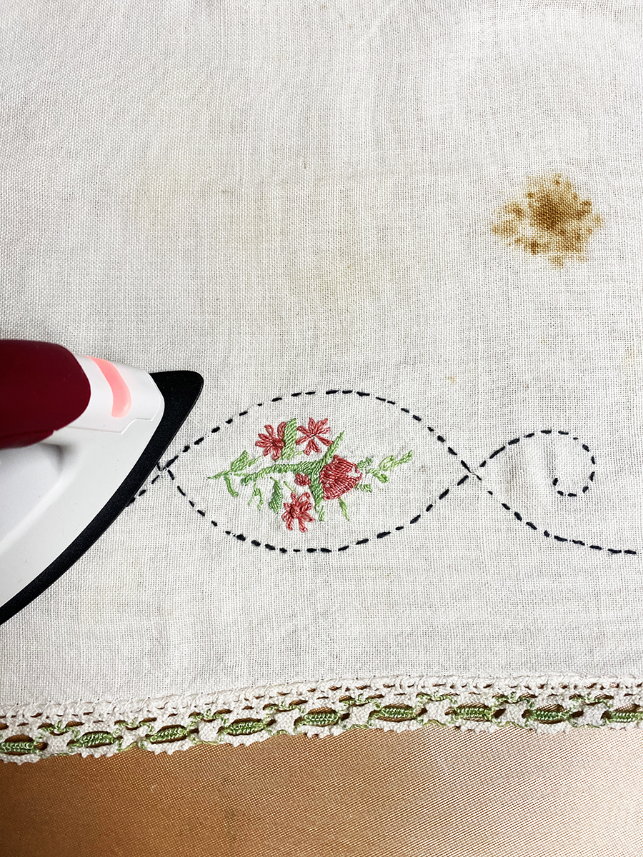 Vintage Linen Pin Cushion - Bella Crafts Publishing