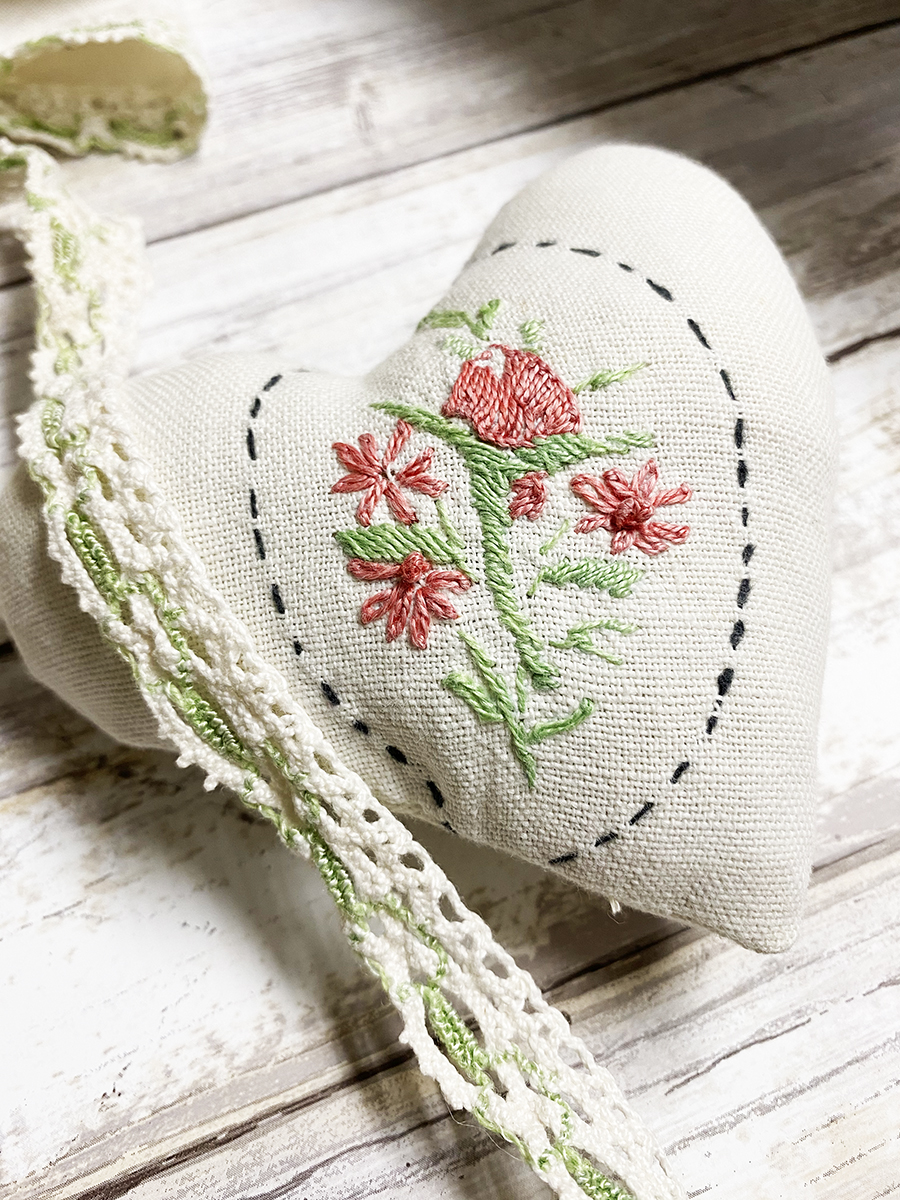 Vintage Linen Pin Cushion - Bella Crafts Publishing